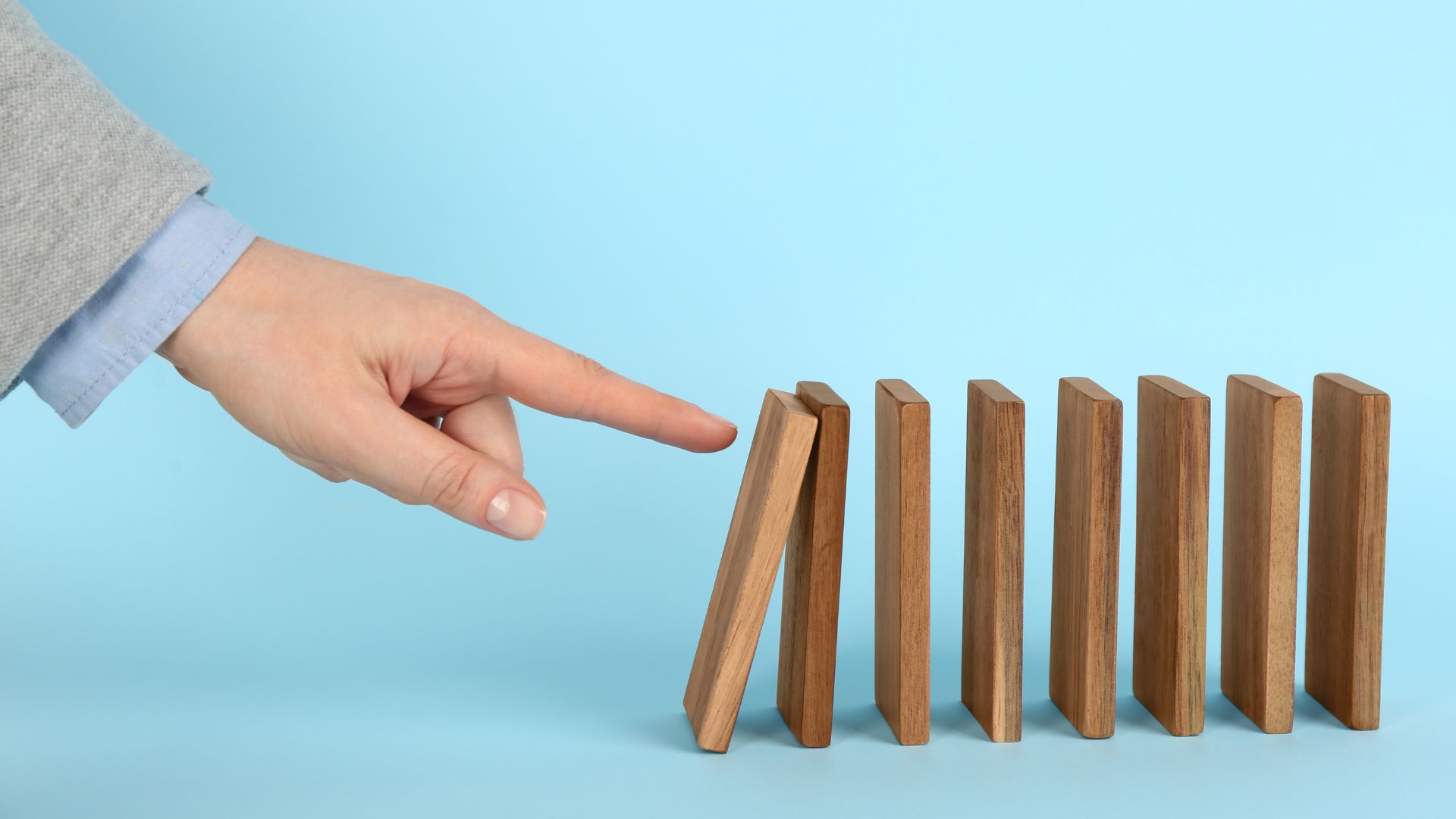 Nudge Theory in Marketing: How It Works & Why It Matters